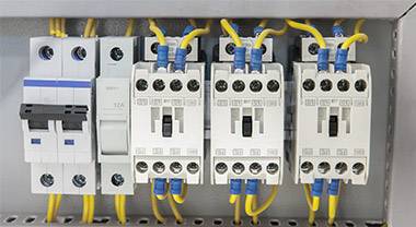 How to calculate circuit breaker and wire size? | Nader Circuit Breaker